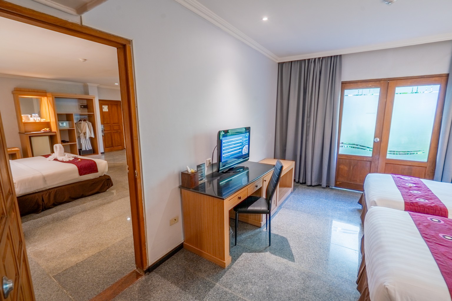 Family Interconnecting Room | Famous Hotel Kuta